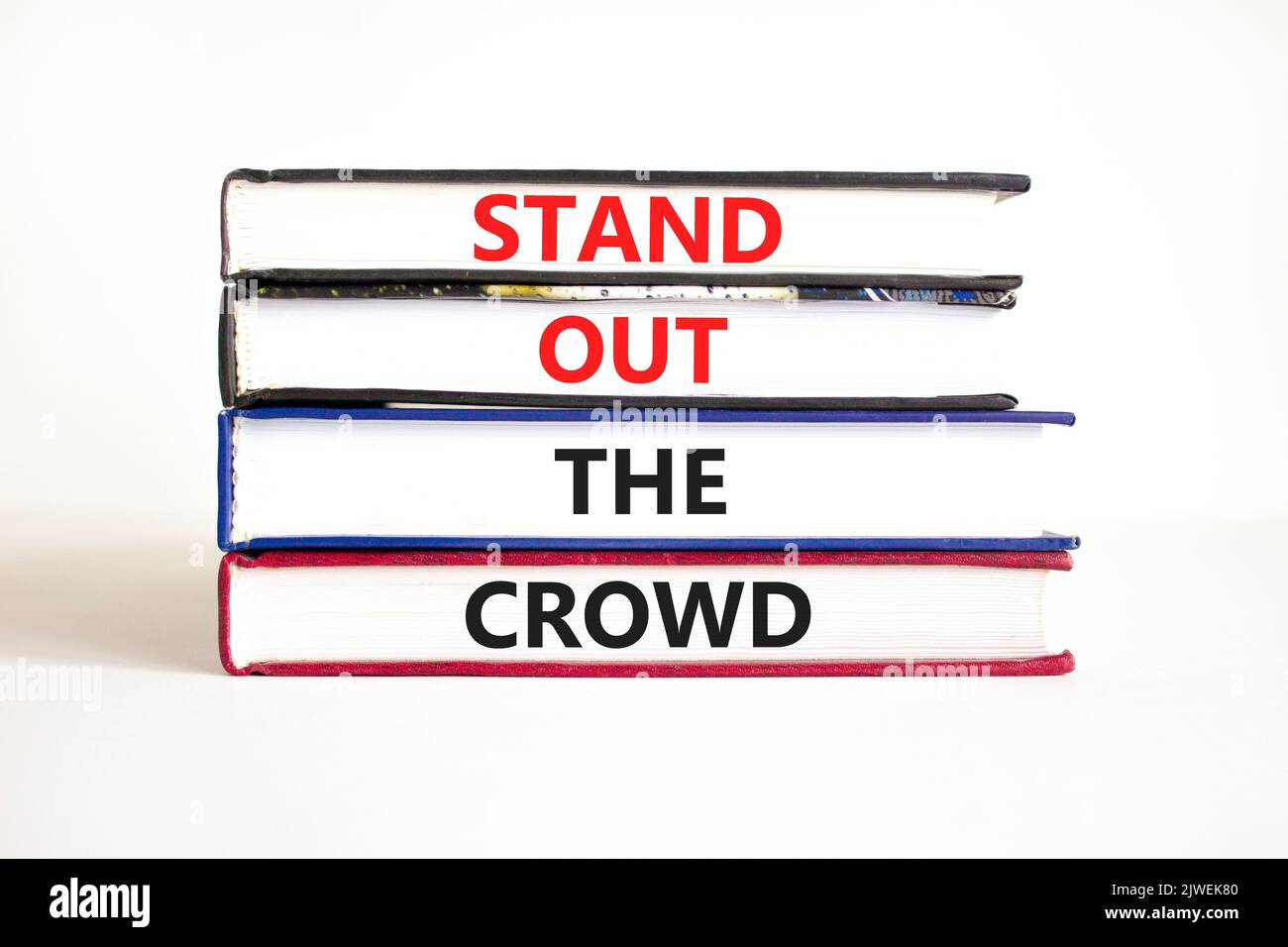 Heben Sie das Crowd-Symbol hervor. Concept Words heben die Menge auf ...