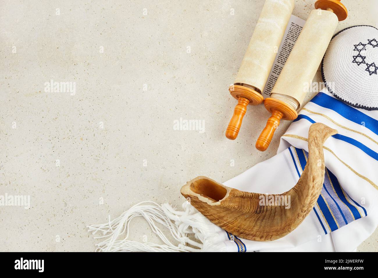 Jew tefillin jewish religious -Fotos und -Bildmaterial in hoher ...