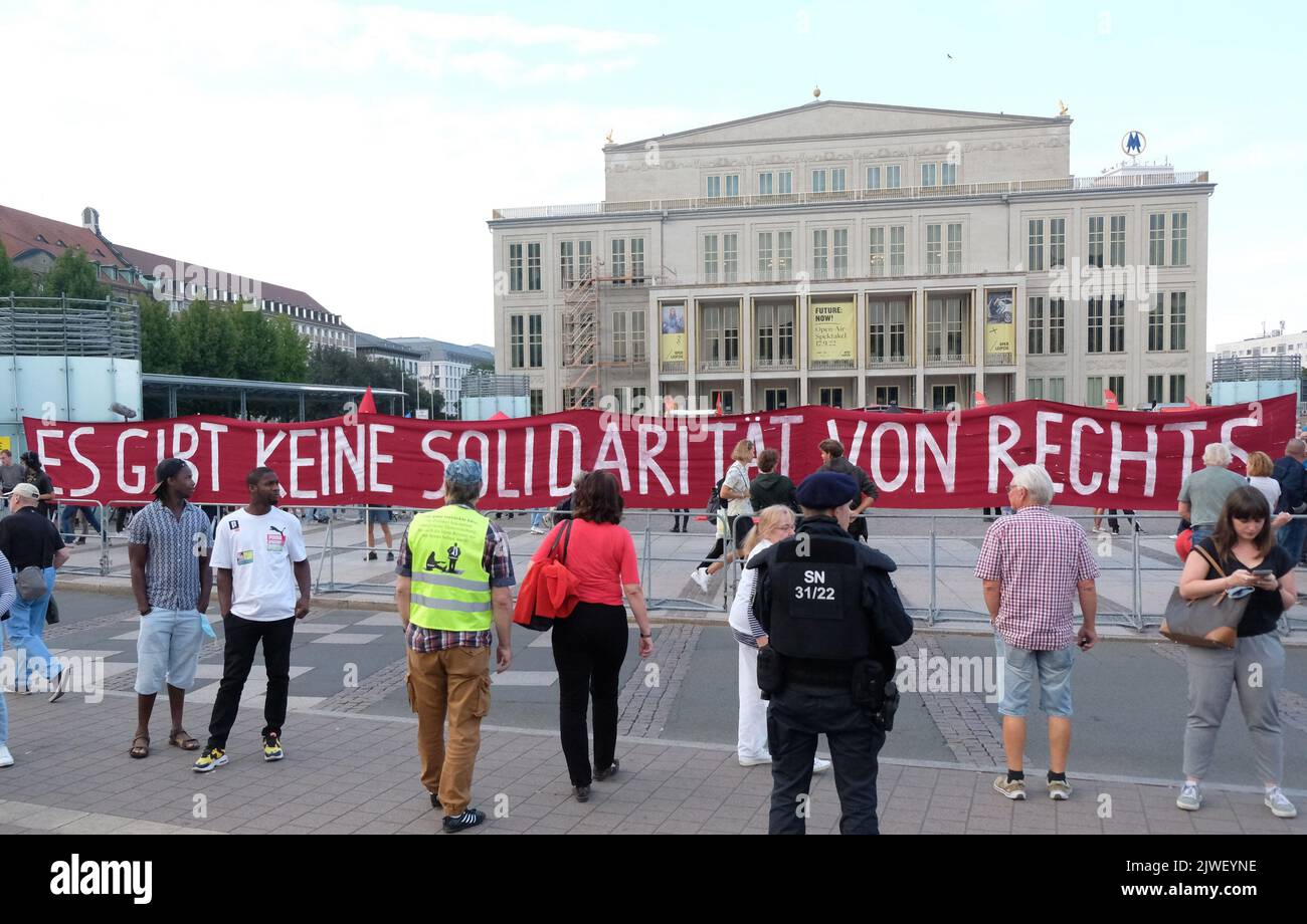 Leipzig, Deutschland. 05. September 2022. Die Teilnehmer einer linken ...