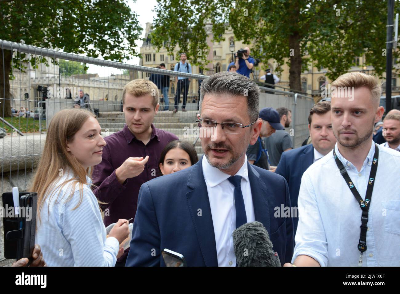 Das Tory Leadership Race kommt an den Kopf und Abgeordnete und ...