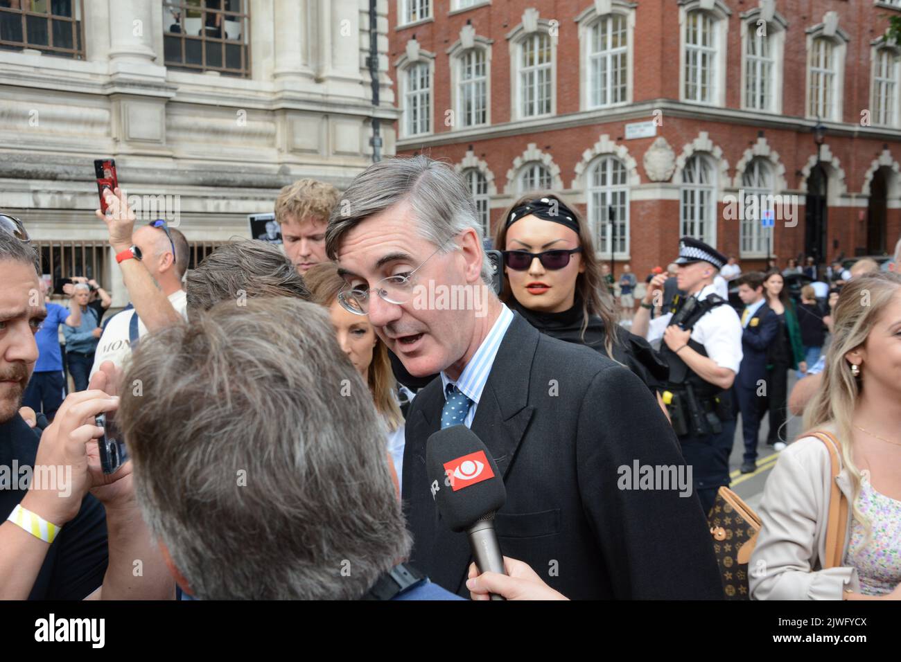 Das Tory Leadership Race kommt an den Kopf und Abgeordnete und ...