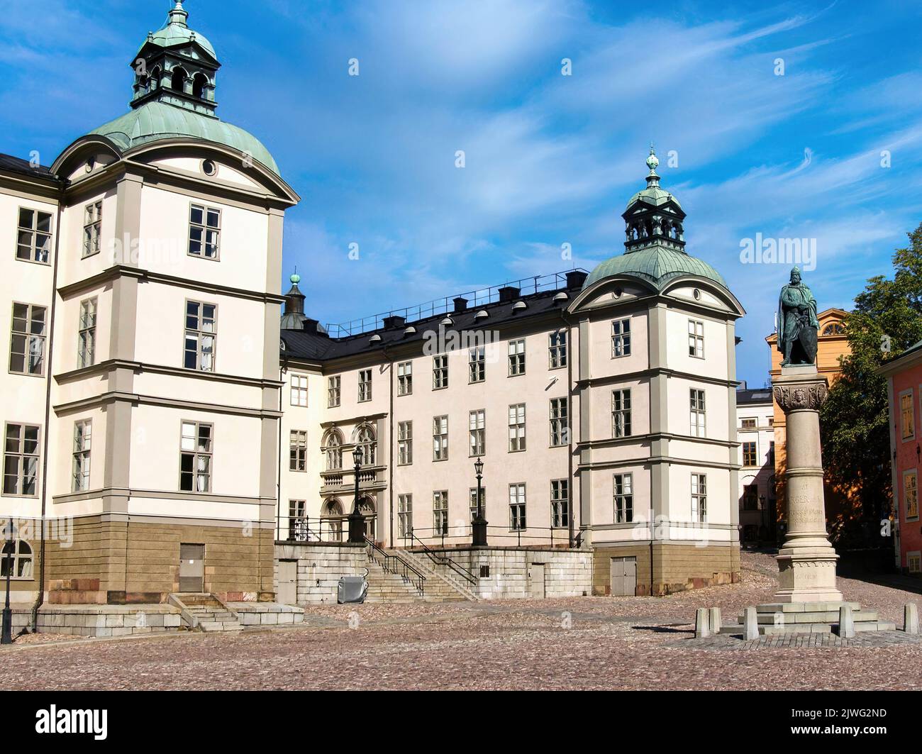 Stockholm wurde auf 14 Inseln und 57 Brücken erbaut und ist eine der ...
