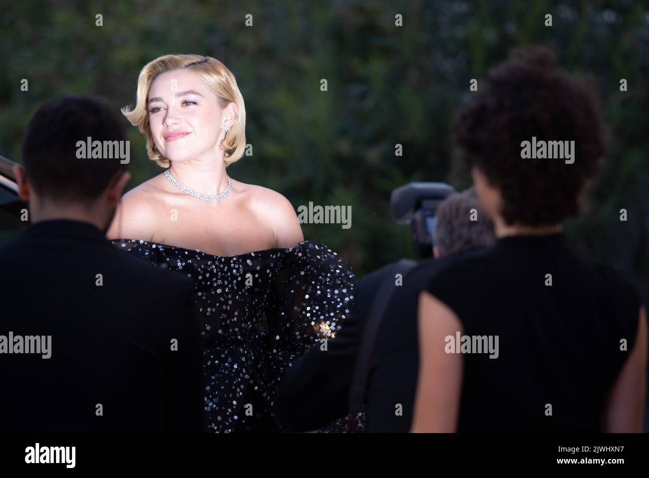 Florence pugh roter teppich mach dir keine sorgen, liebling -Fotos und ...