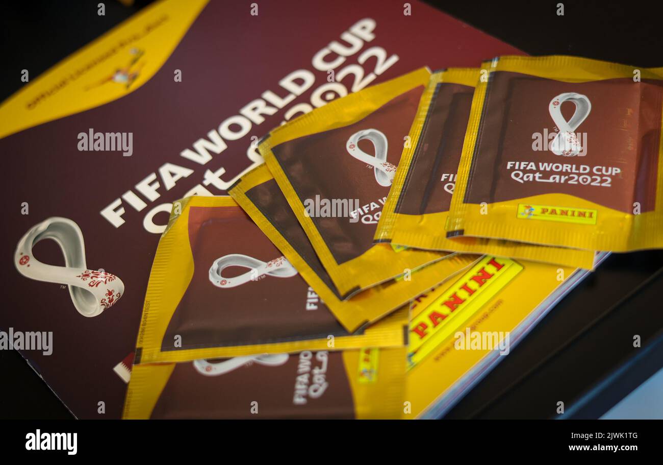 Die Abbildung zeigt die Präsentation der Panini-Sticker-Kollektion zur ... Die Abbildung zeigt die Präsentation der Panini-Sticker-Kollektion zur ...