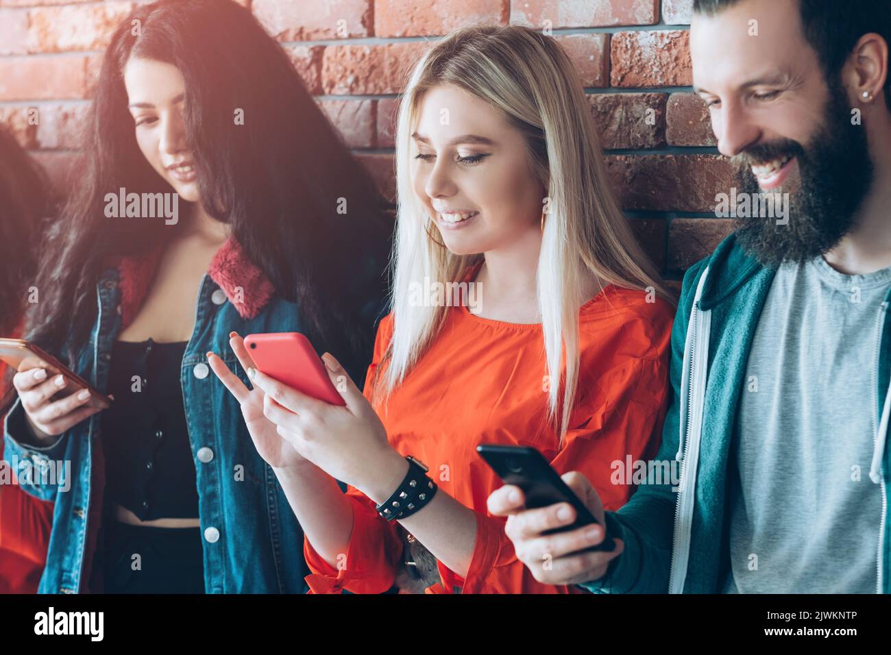 Digitale mediensucht -Fotos und -Bildmaterial in hoher Auflösung – Alamy
