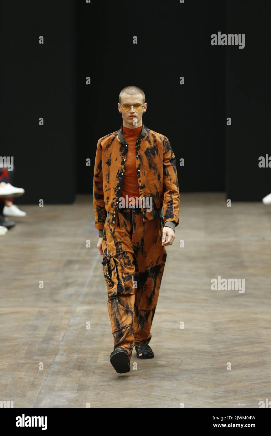 09/06/2022, Berlin, Deutschland,Models laufen auf der Kilian Kerner ...