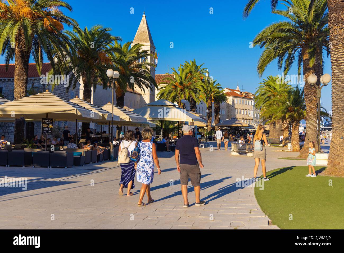 Die Altstadt von Trogir an der Adriaküste Kroatiens Stockfotografie - Alamy