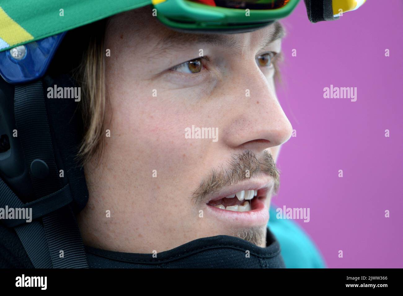 Der Australier Alex Pullin beantwortet eine Frage nach der Absage der ...