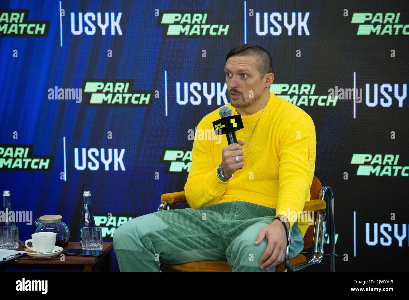 Oleksandr usyk boxmeister -Fotos und -Bildmaterial in hoher Auflösung ...