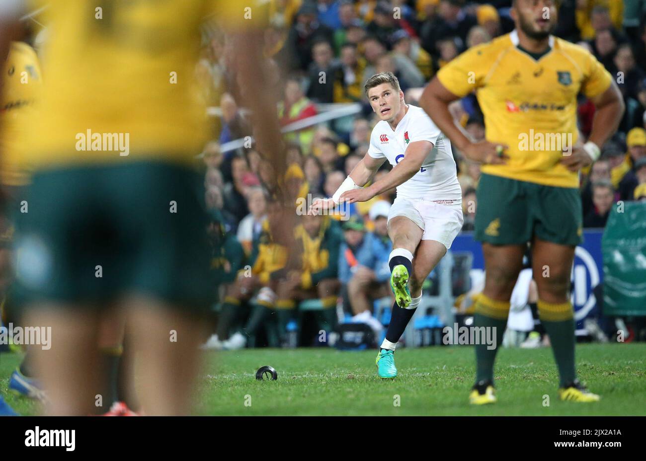 Der englische Owen Farrell tritt beim dritten Test-Rugby-Union-Spiel ...