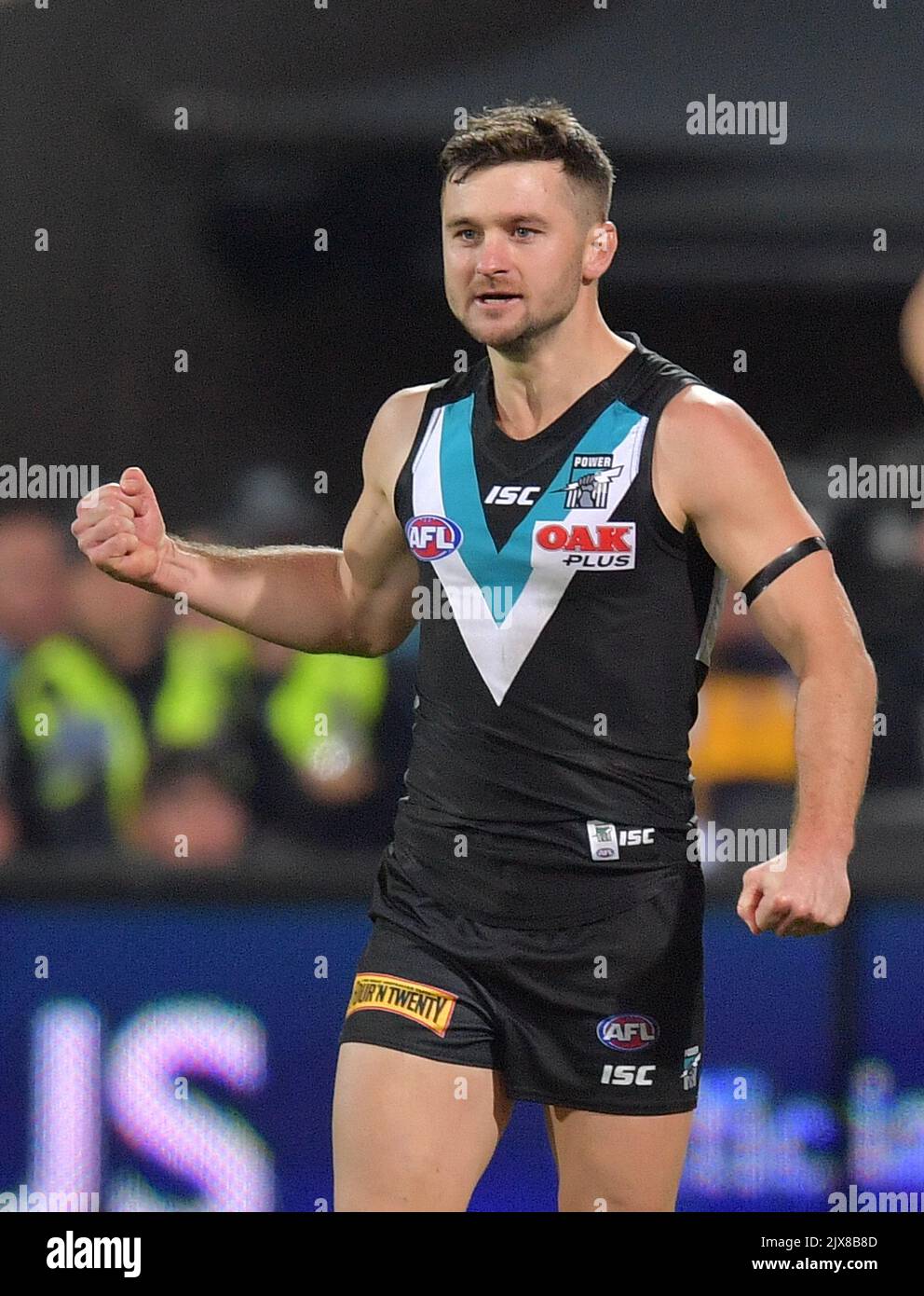 Sam Gray von The Power feiert sein Tor beim ersten Ausscheidungsfinale ...