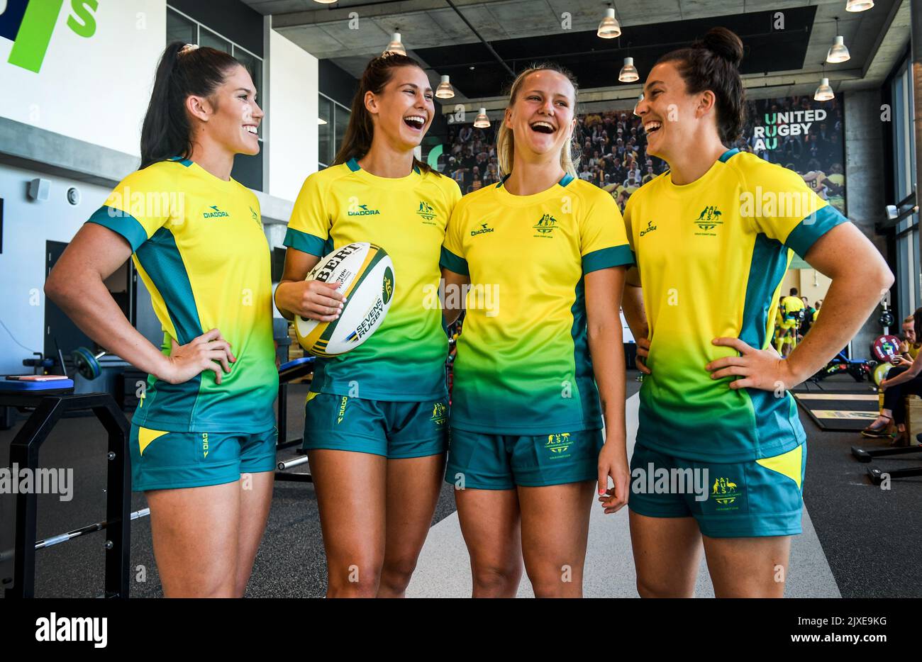 Das australische Rugby siebt die Mannschaftsmitglieder der Frauen (L-R ...