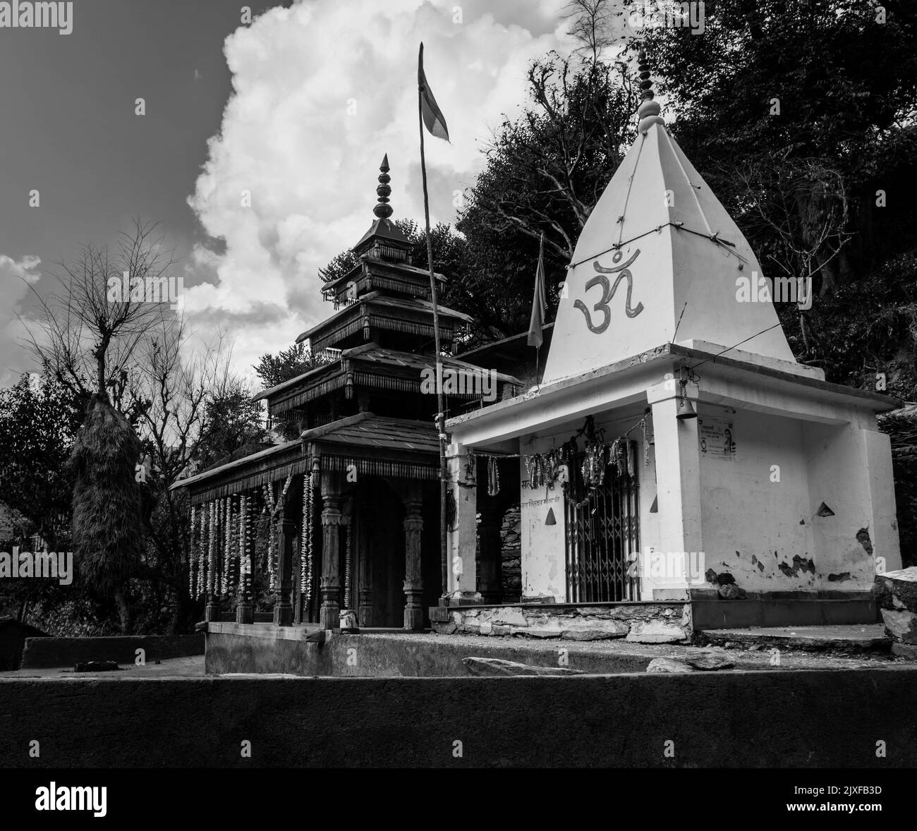Lord shiva schrein Schwarzweiß-Stockfotos und -bilder - Alamy