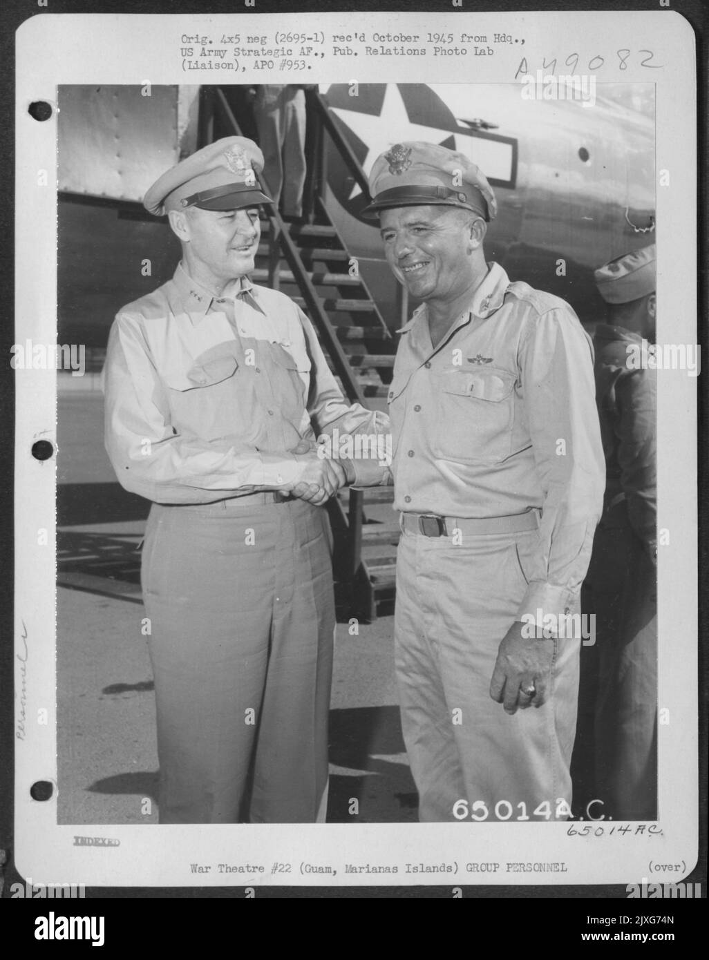 Generalmajor Willis H. Hale Grußwort LT. General Barney M. Giles nach ...