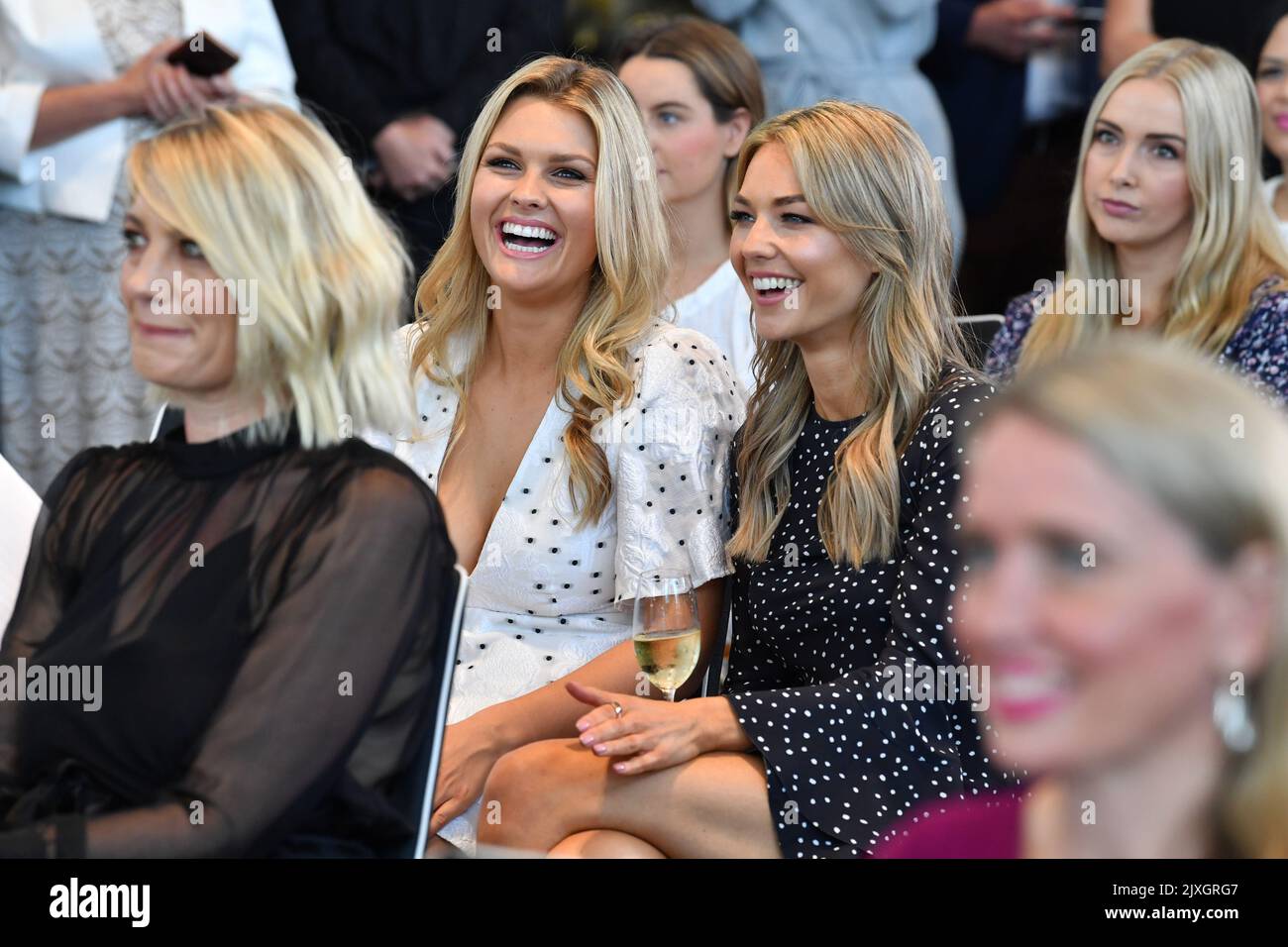 Die Heim- und Auswärtsterne Sophie Dillman (links) und Sam Frost (rechts) sind auf der TV Week ...