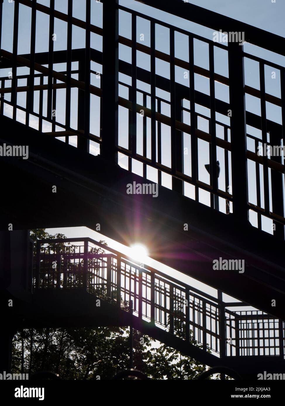 Radley hat das Glück, ein kleines Dorf mit einer Hauptbahnstation zu ...