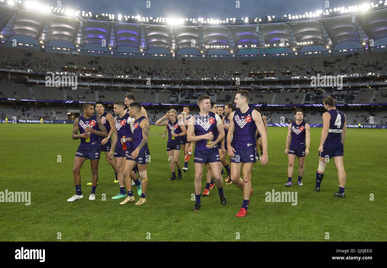 Fremantle-Spieler verlassen das Oval, nachdem sie das AFL-Spiel der ...
