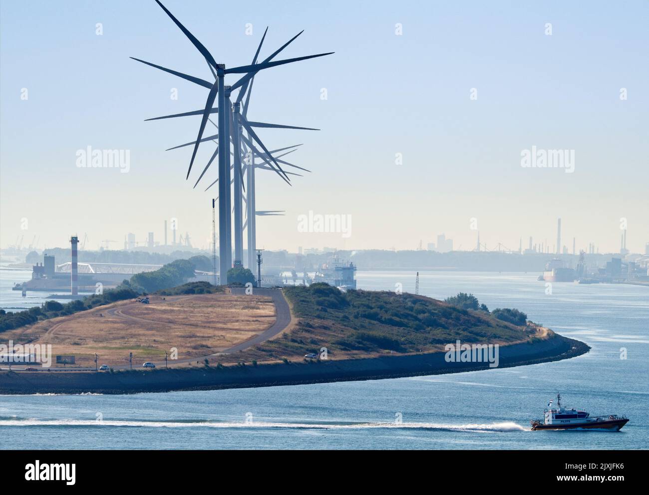 Der Hafen von Rotterdam ist der größte Seehafen in Europa, und der ...