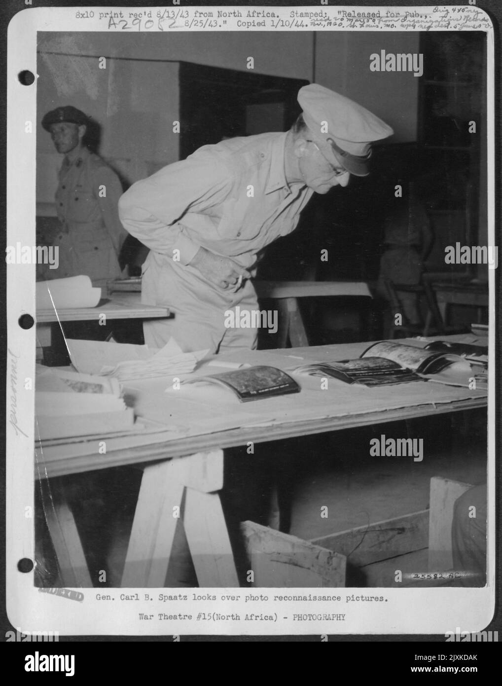 Gen carl spaatz -Fotos und -Bildmaterial in hoher Auflösung – Alamy