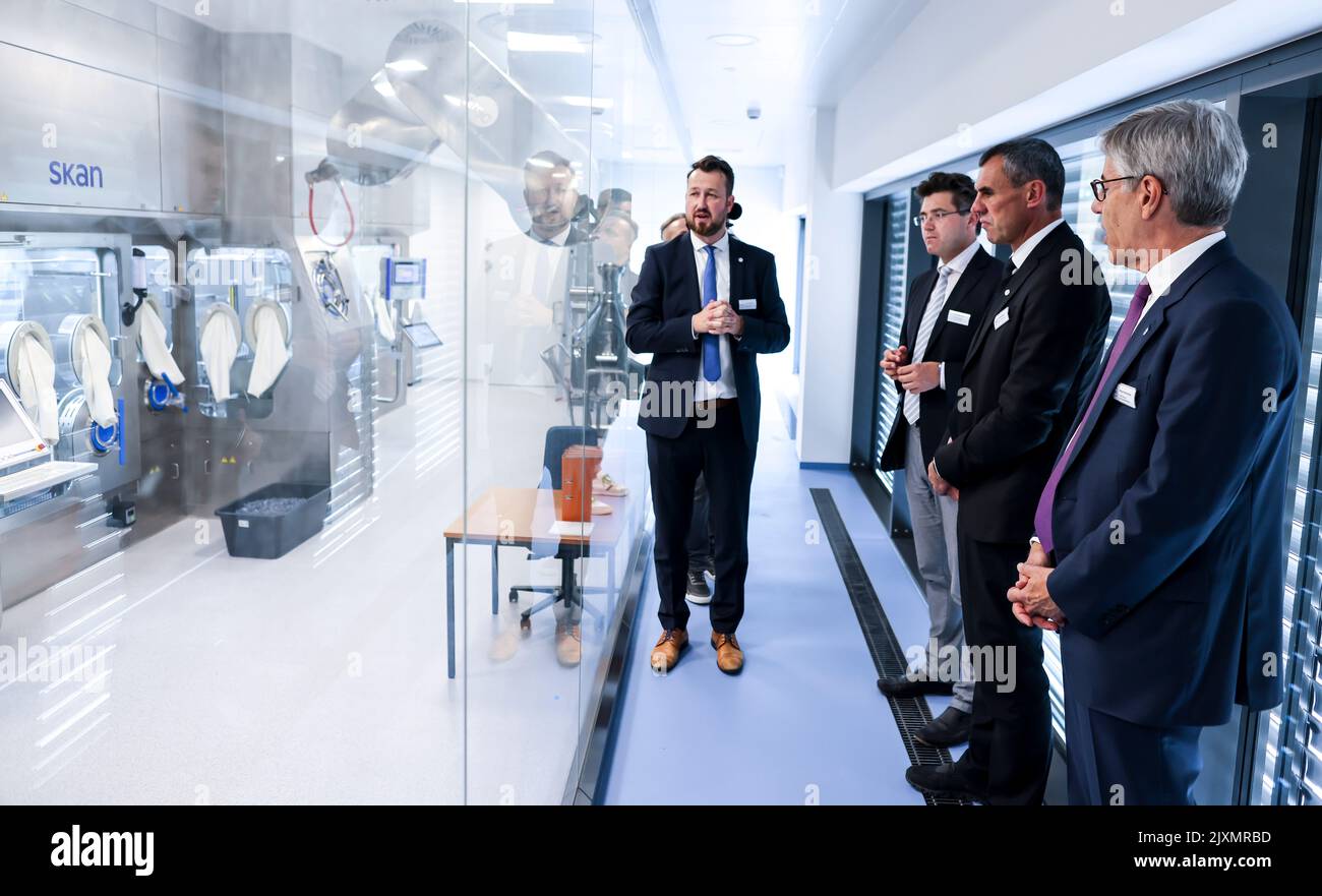 07. September 2022, Sachsen-Anhalt, Dessau-Roßlau: Standortleiter Björn ...