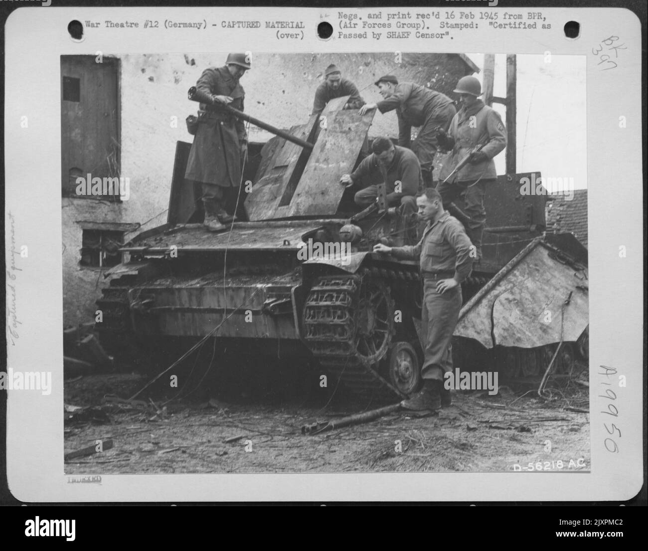 Tank crewmen -Fotos und -Bildmaterial in hoher Auflösung – Alamy