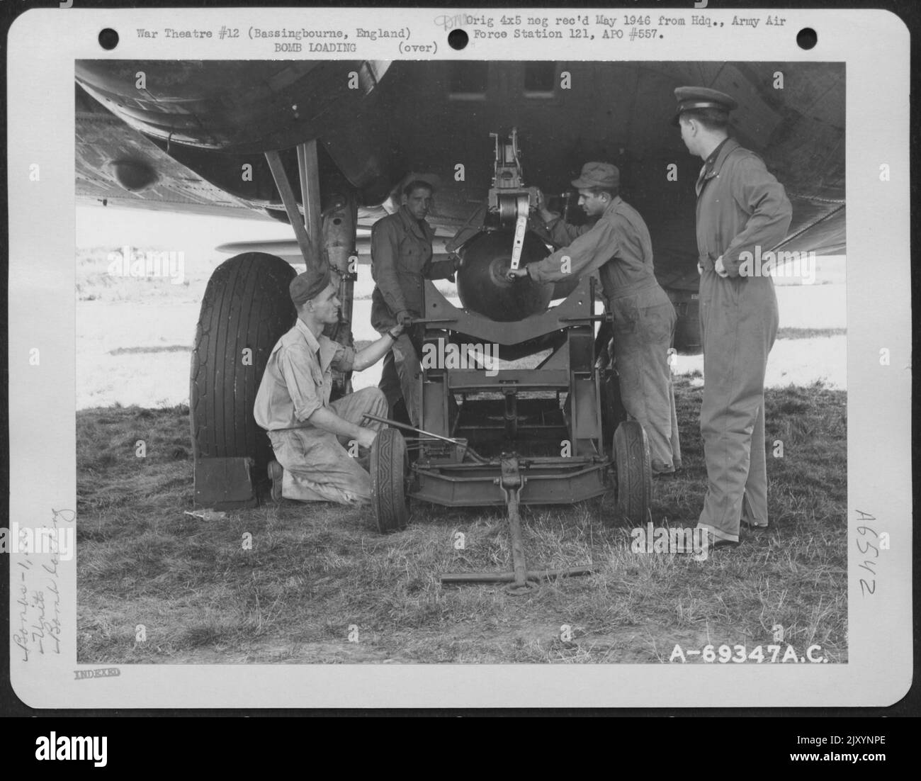 000 lb bombs -Fotos und -Bildmaterial in hoher Auflösung – Alamy