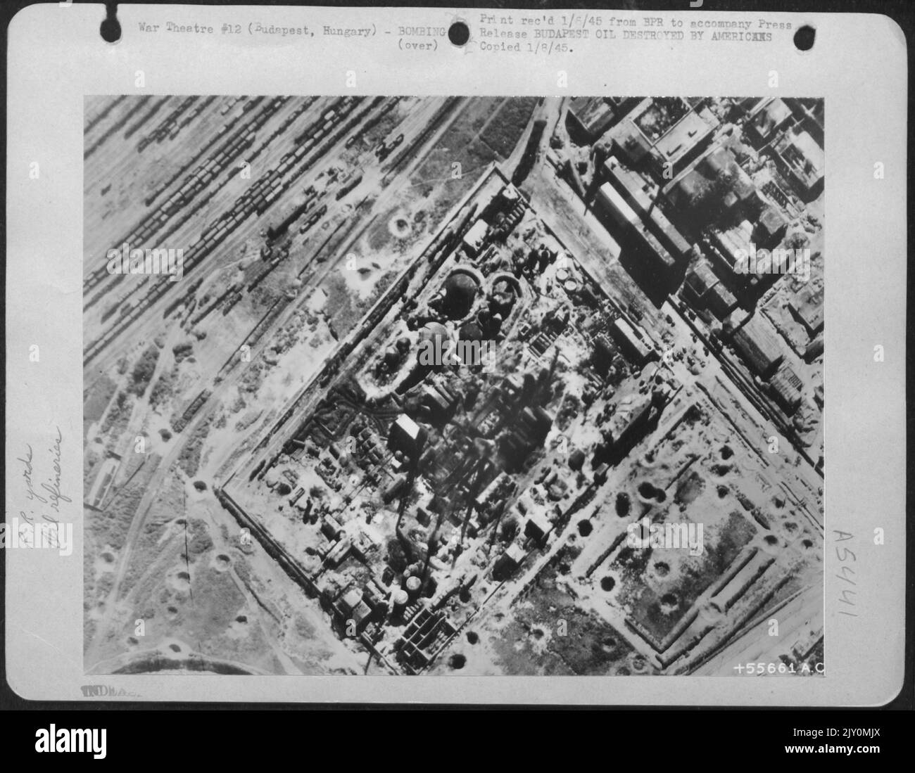 Einer der Razzien der US Army 15. Air Force auf Budapest führte zu ...