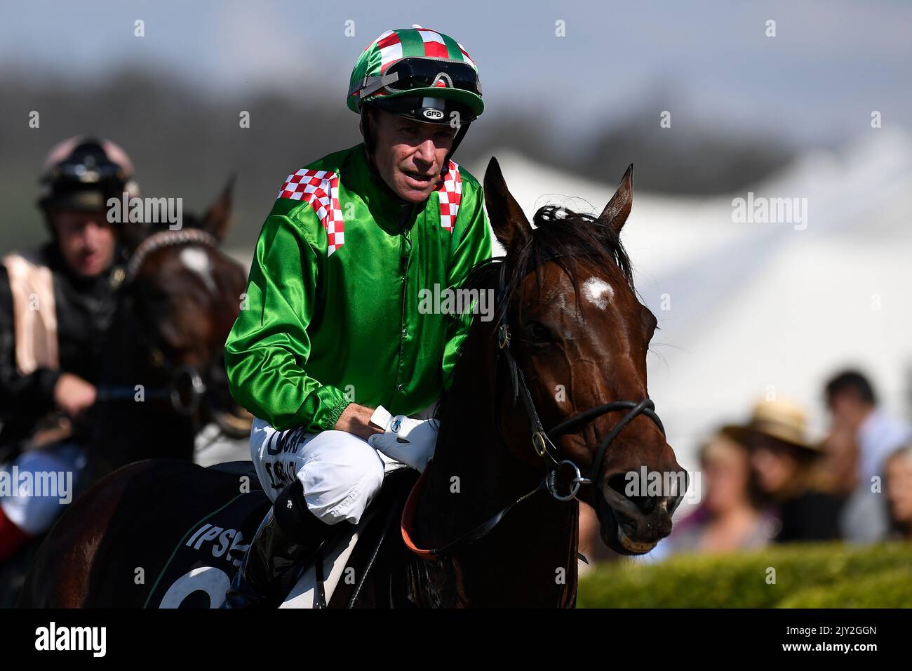 Der Jockey Sean Cormack kehrt nach der Smartypy-Fahrt zum Sieg im ...