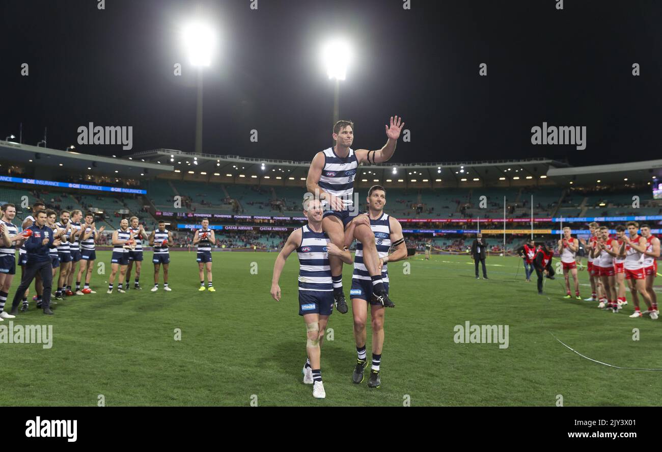 Tom Hawkins of the Cats wird nach 250 Spielen nach dem AFL-Spiel der ...