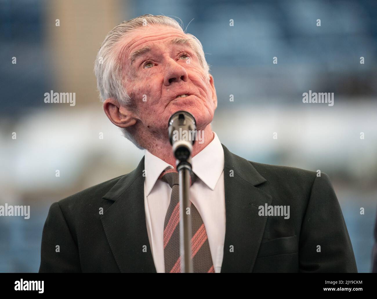Der ehemalige australische Tennisspieler Ken Rosewall bei der ...