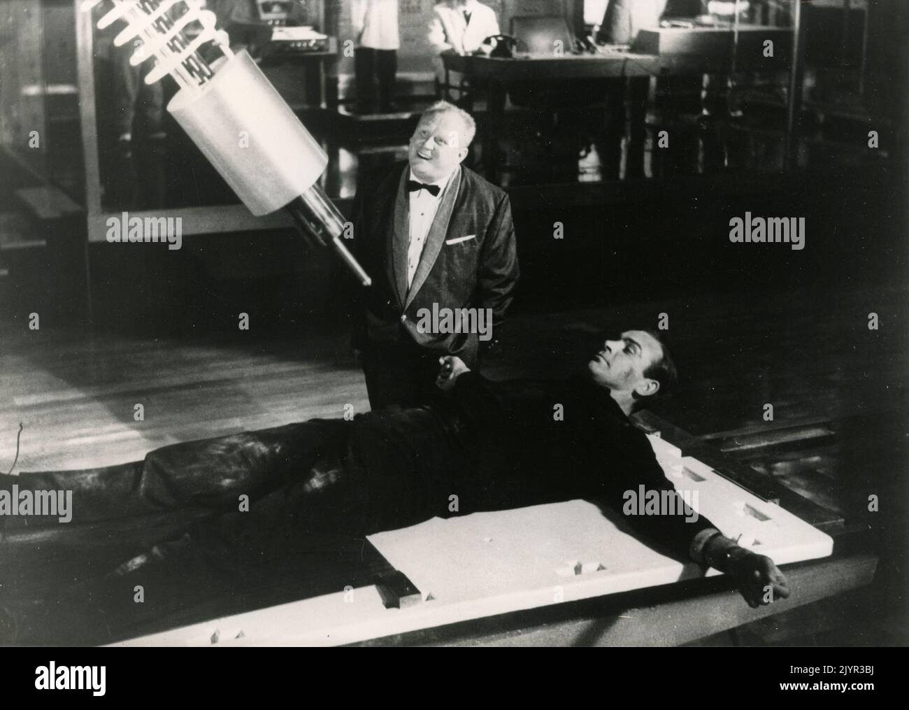 Gert fröbe goldfinger -Fotos und -Bildmaterial in hoher Auflösung – Alamy