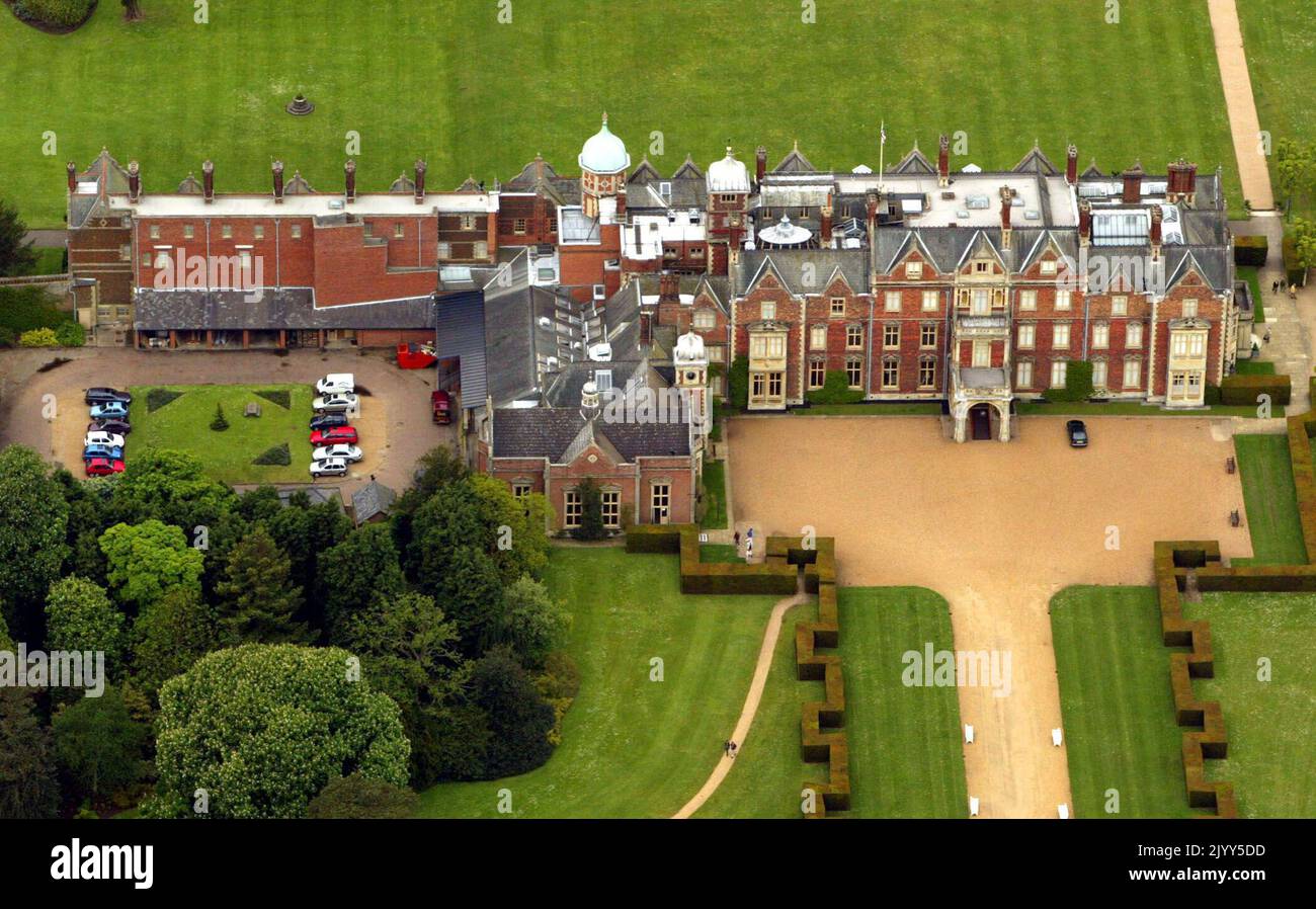 Aktenfoto vom 1/5/2003 einer Luftaufnahme des Sandringham House auf dem ...