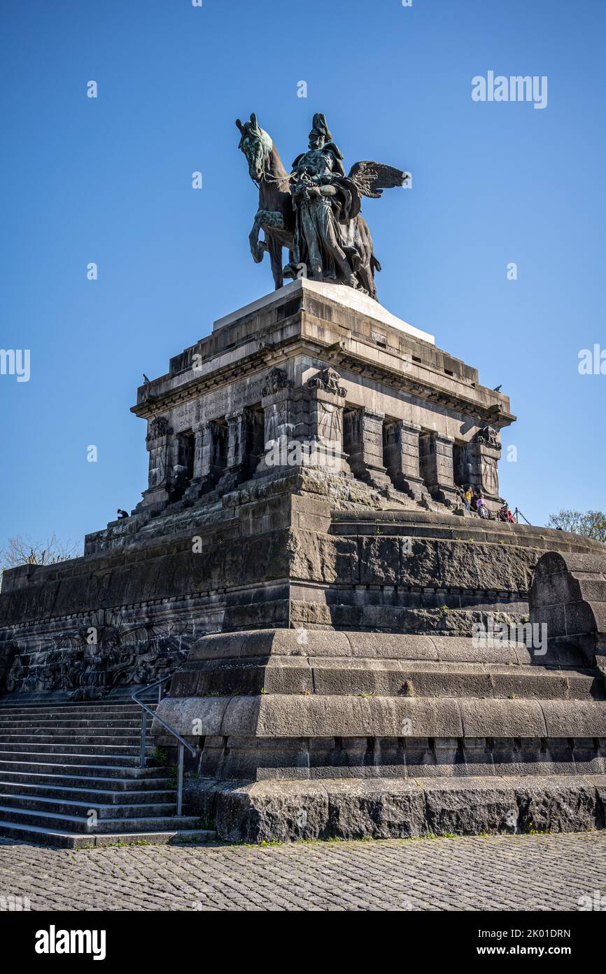 Kaiser wilhelm statue am deutschen eck -Fotos und -Bildmaterial in hoher Auflösung – Alamy
