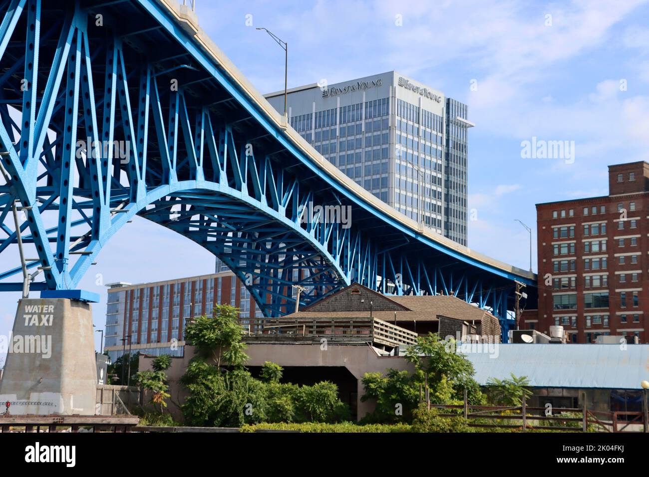 6580 Fuß/2010 m Main Avenue Bridge (Harold Burton Memorial Bridge) oder ...