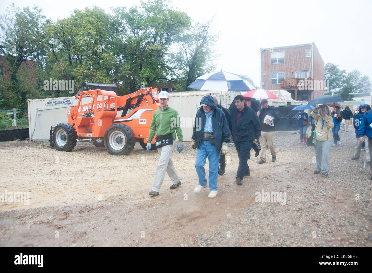 Ehrenamtliche Bauaktivitäten für den World Habitat Day: 27. Annual ...