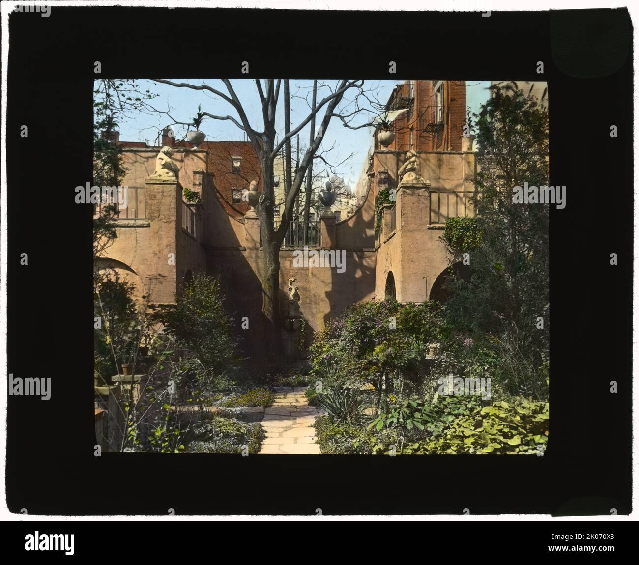 Bottomley william lawrence -Fotos und -Bildmaterial in hoher Auflösung ...