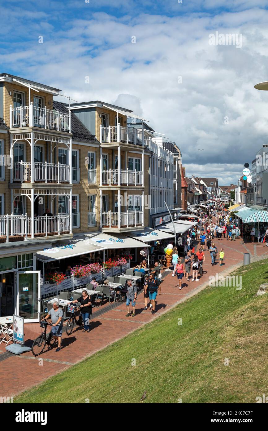Pedestrian precinct pedestrian area -Fotos und -Bildmaterial in hoher ...