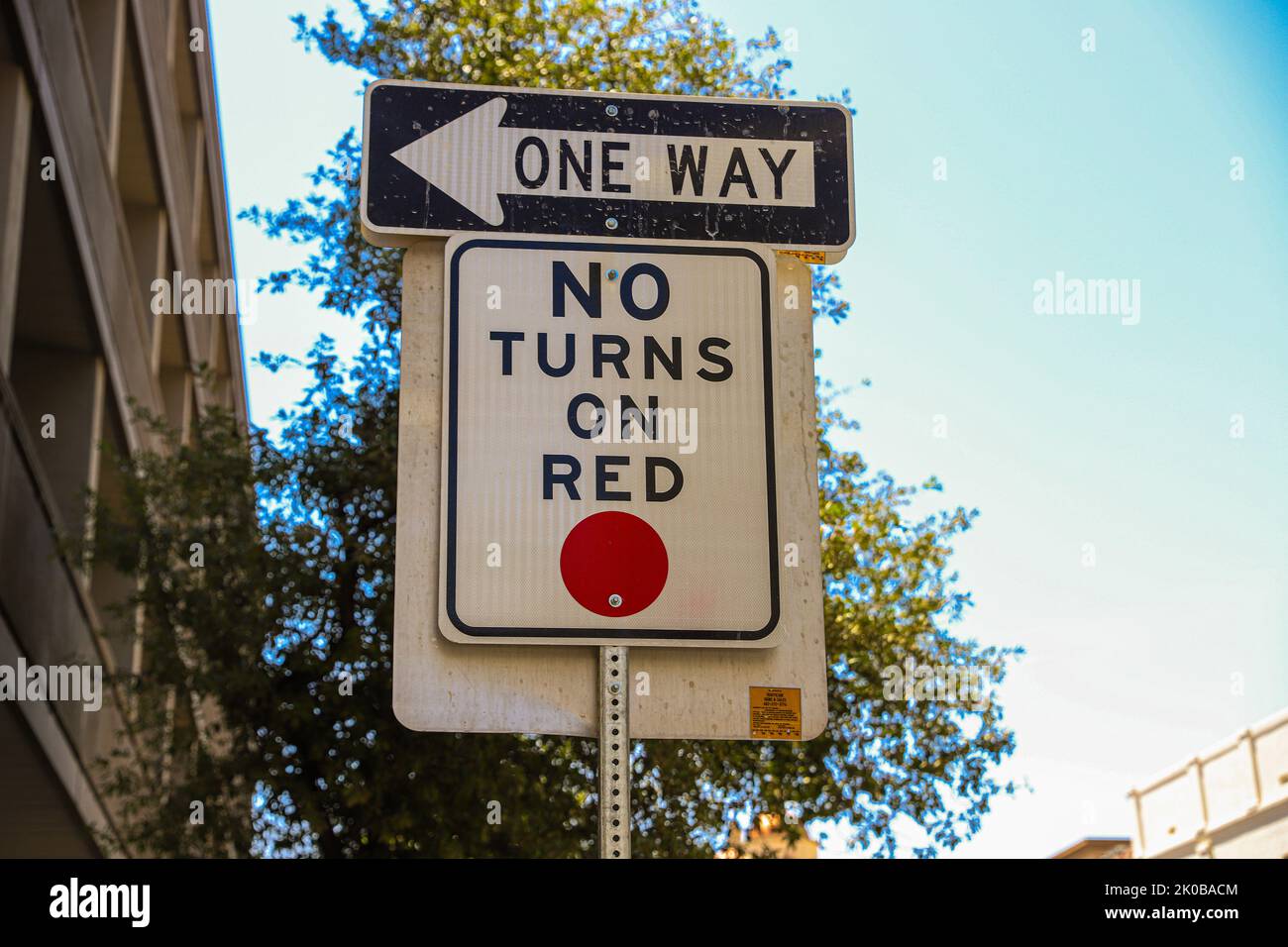 Straßenbeschilderung, Stoppschilder, Ampeln, Straßen, Fußgängerzone ...