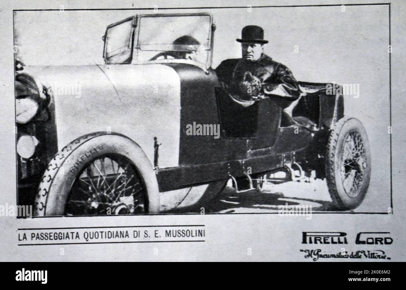 Benito mussolini im auto -Fotos und -Bildmaterial in hoher Auflösung ...