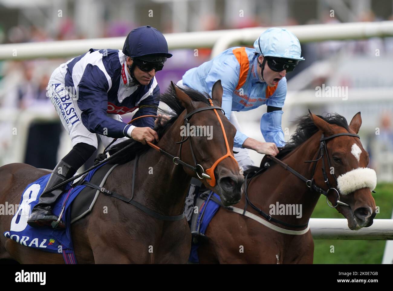 Trillium mit Pat Dobbs (links) passiert die Platinum Queen mit Oisin ...