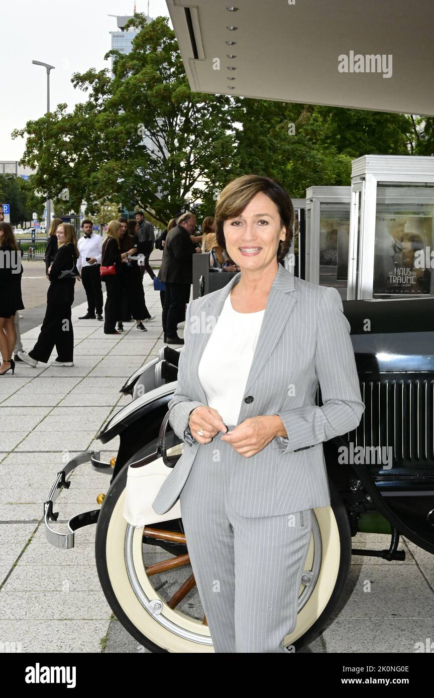 Sandra Maischberger bei der RTL+ Premiere von `das Haus der Träume` im ...