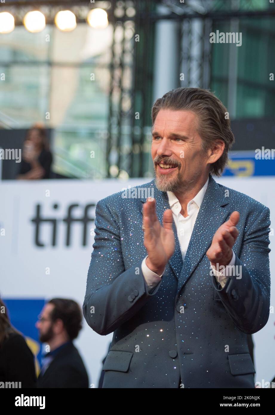 Toronto, Kanada, 12. September 2022. Der Schauspieler Ethan Hawke kommt ...