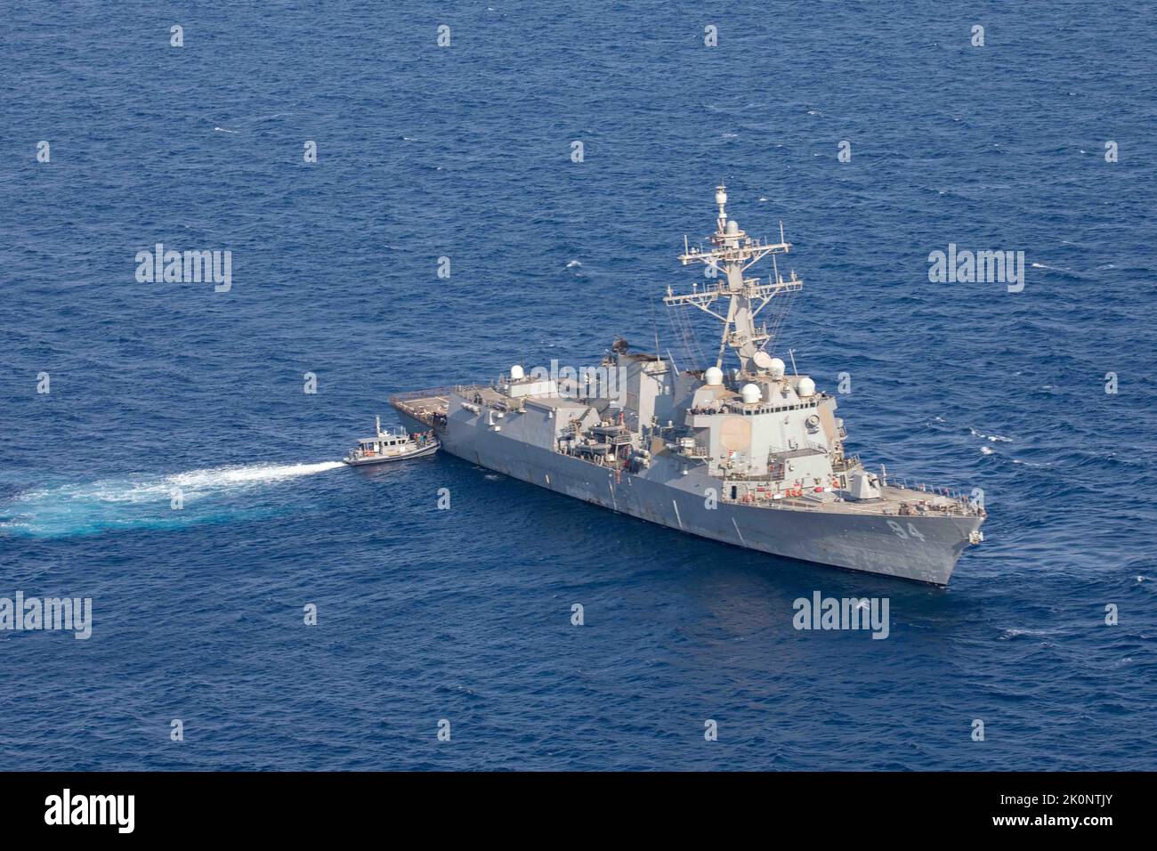 220911-N-EH998-1043 ROTES MEER (SEPT 11, 2022) der Raketenjäger USS ...