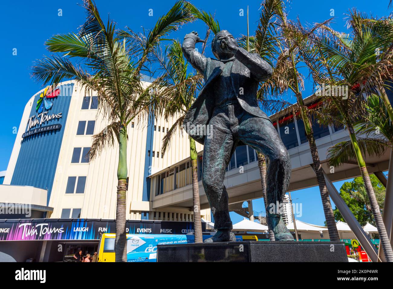 Bronzestatue von Johnny O'Keefe von Dr. Alex Sandor Kolozsy, die ...