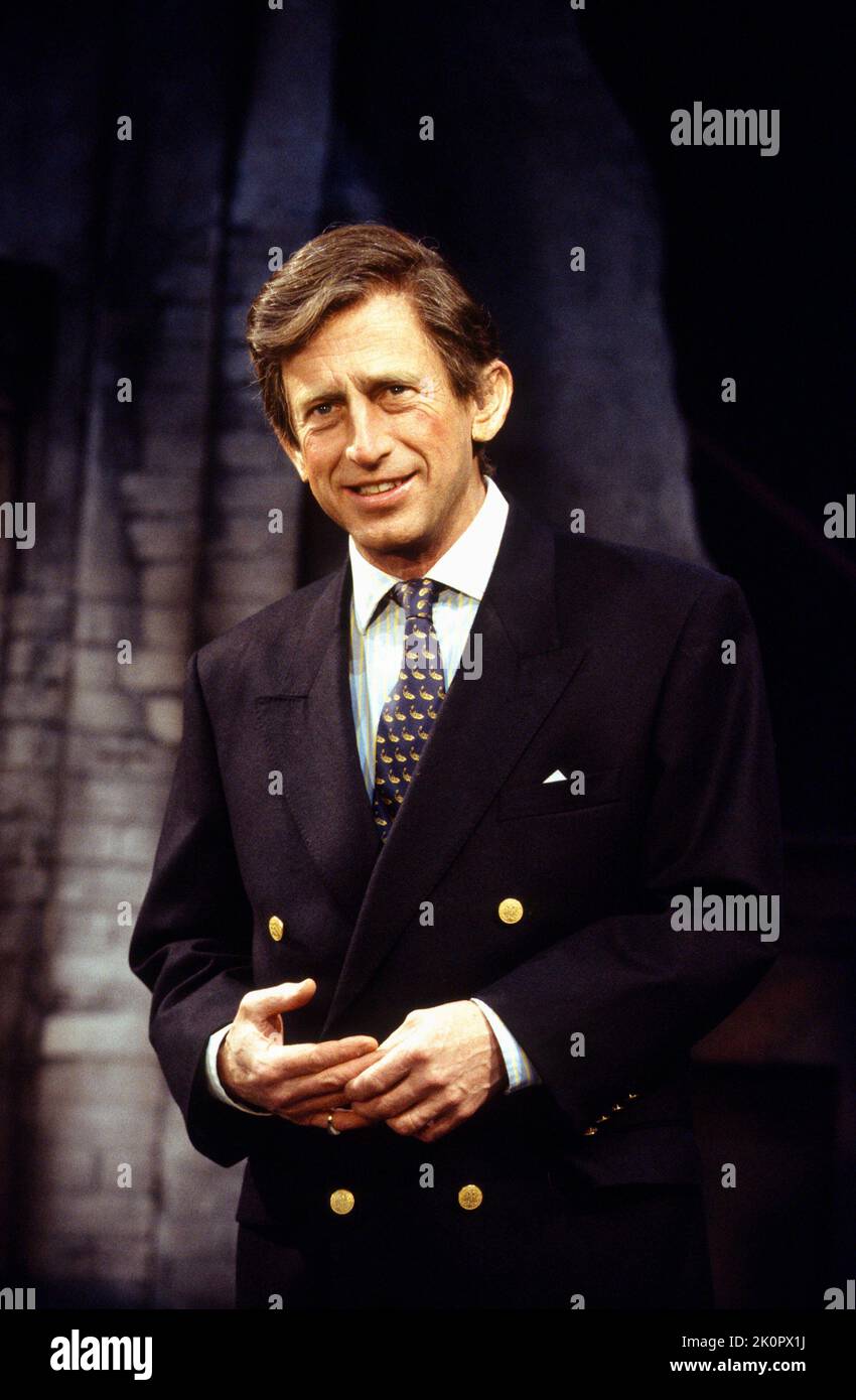 Toby Salaman (Prince Charles) in THE QUEEN AND I von Se Townsend am ...