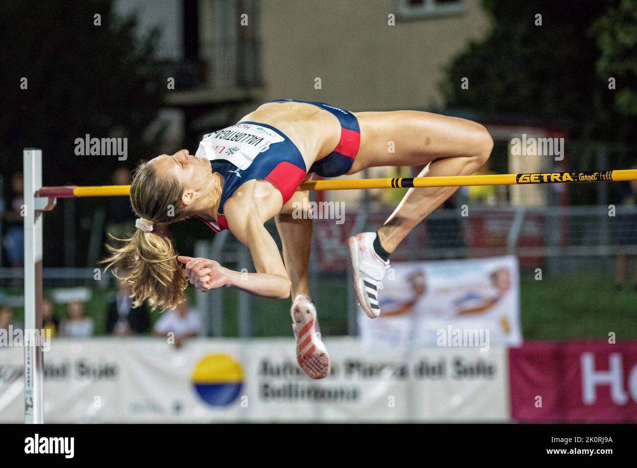 Elena vallortigara hochsprung -Fotos und -Bildmaterial in hoher ...