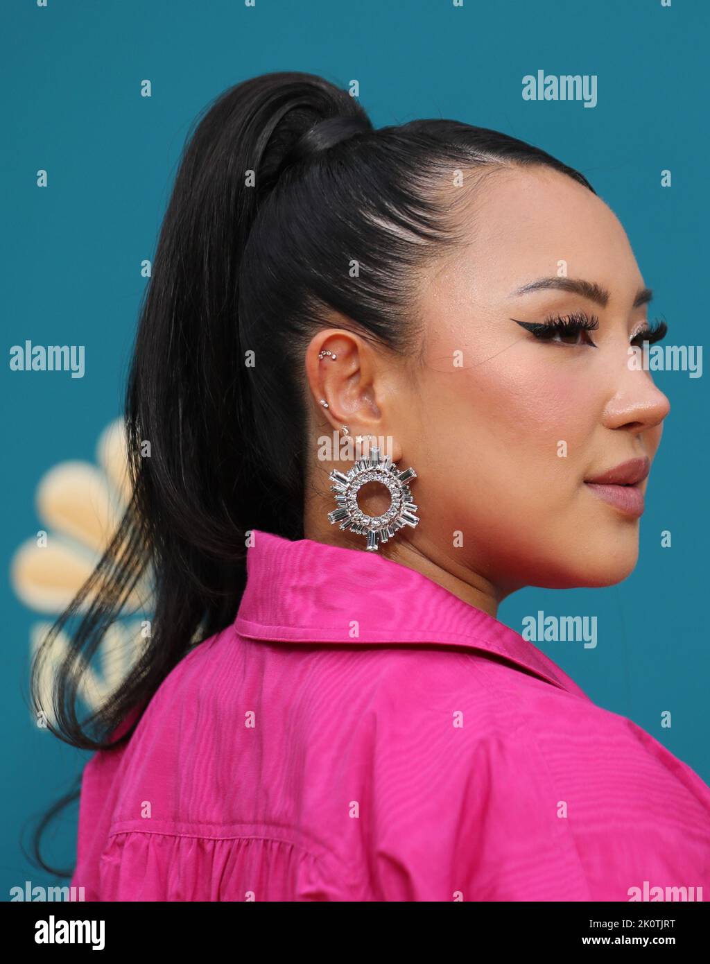Ashley Yi kommt am Montag, den 12. September 2022, bei den Emmy Awards ...
