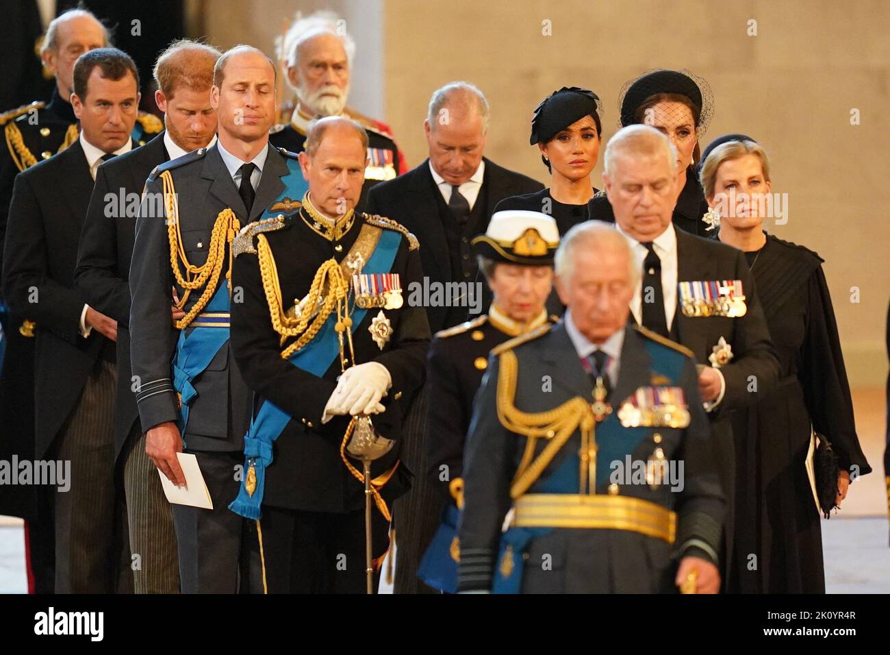 (Von links nach rechts) Peter Phillips, der Herzog von Sussex, der ...