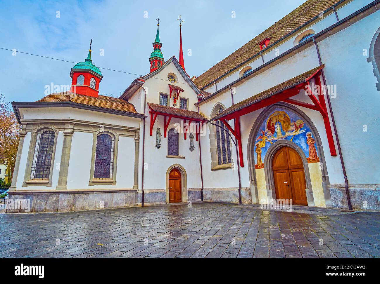 Franziskanerkirche am franziskanerplatz -Fotos und -Bildmaterial in hoher Auflösung – Alamy