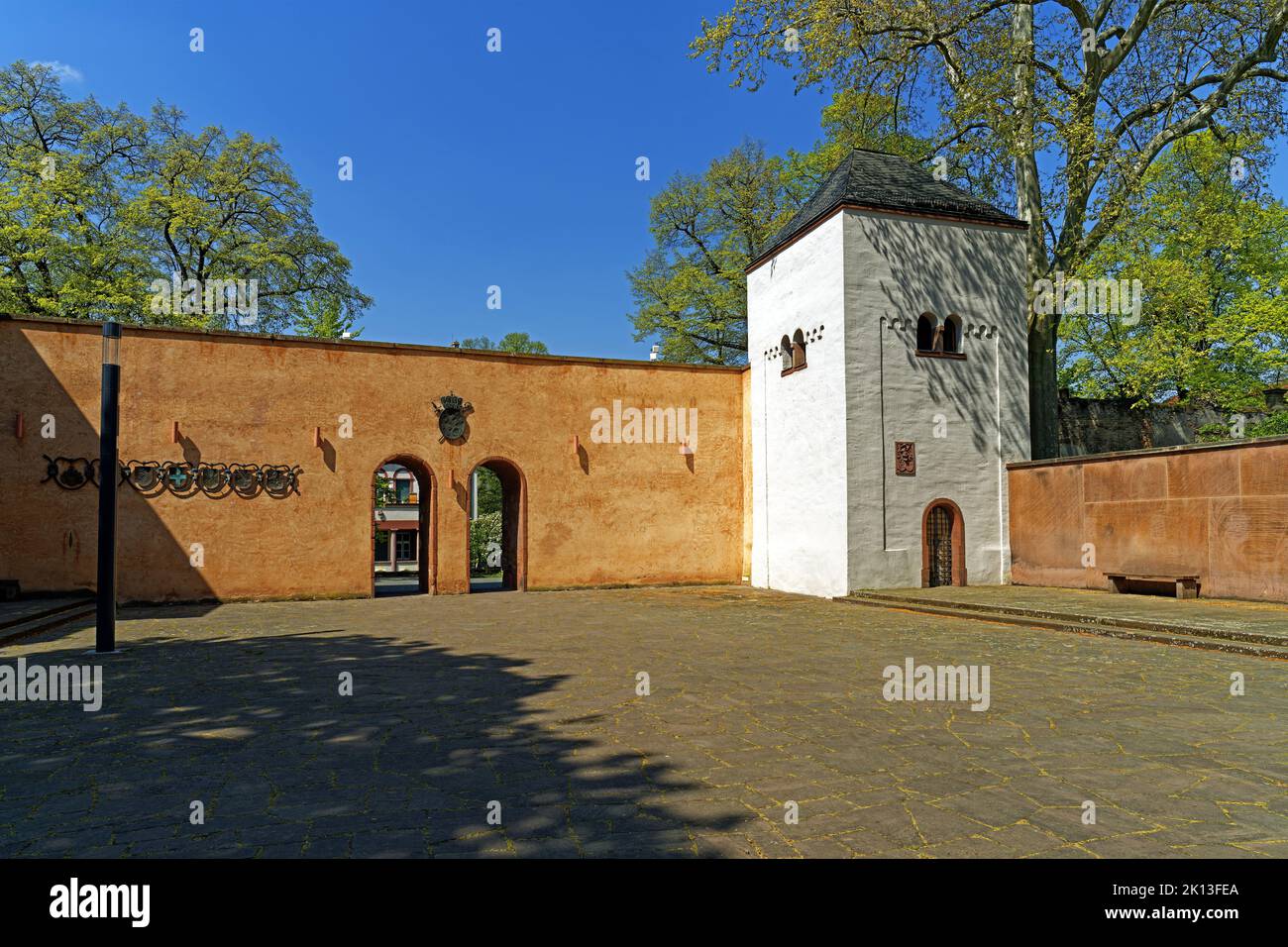 Platz der Partnerschaft, Stadtmauer, Turm *** Local Caption *** Europa ...
